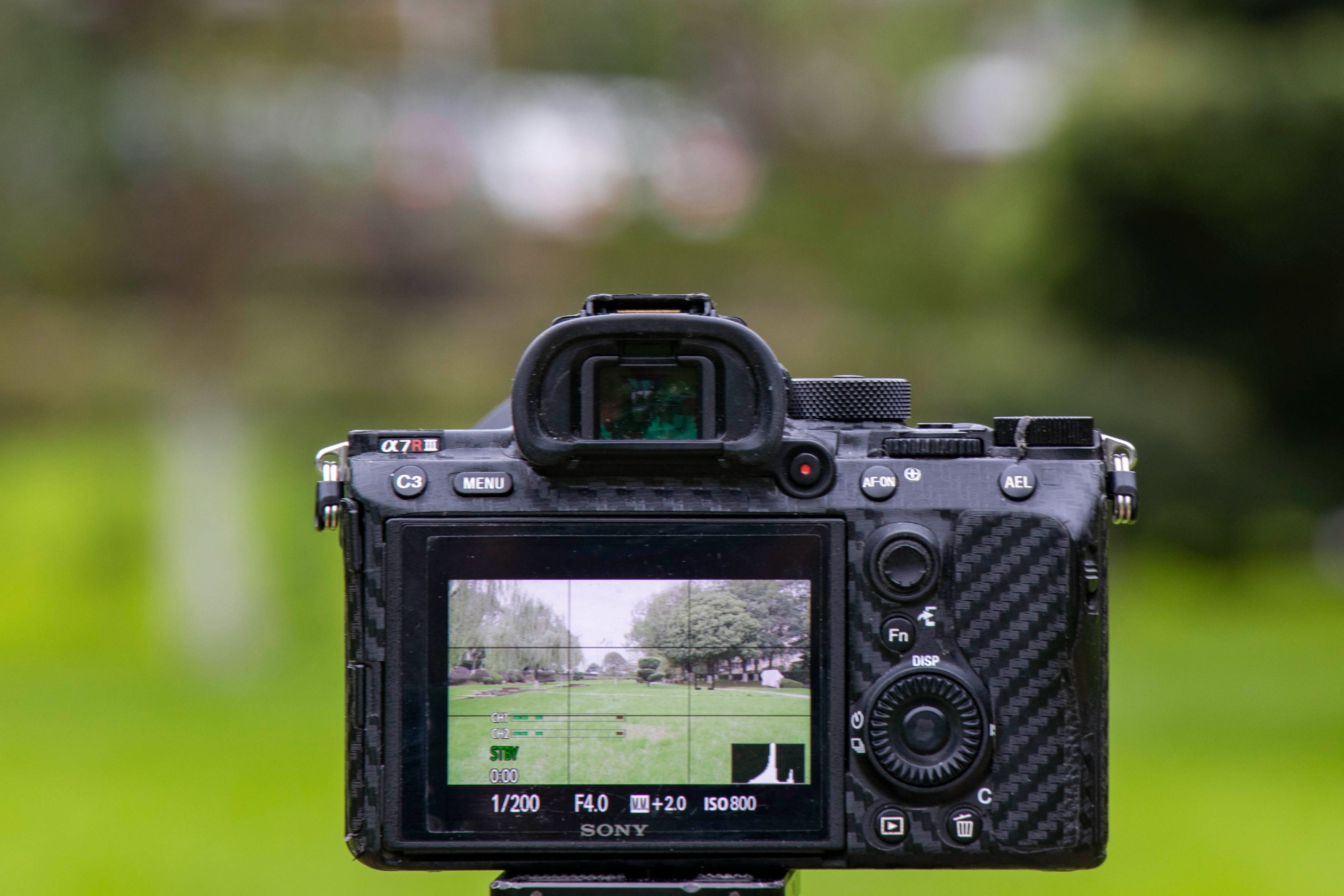 What is the frame rate and how important is it to video shooting How to ...