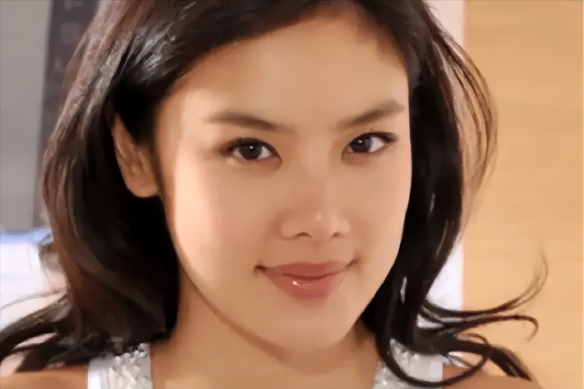 Le Jier announced the divorce, posted a group photo of the family of three and denied reunion ...