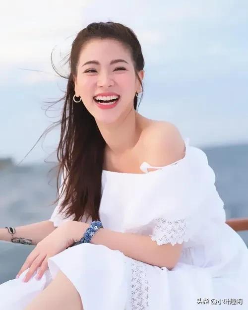 Thailand's first love goddess Lu Aihui is fresh and natural, smiling ...
