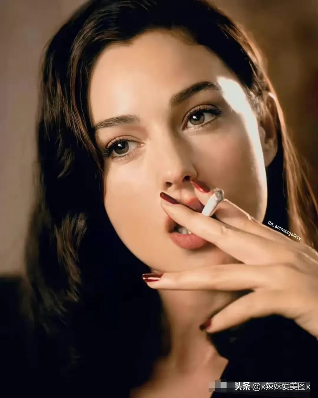 Monica Bellucci, known as the "Earth Ball Flower" - iNEWS