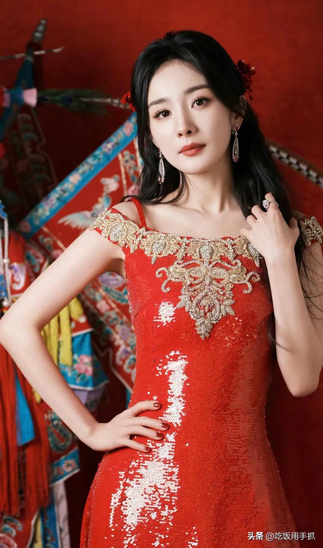 Yang Mi's red tight dress shows off her charming figure! - iNEWS