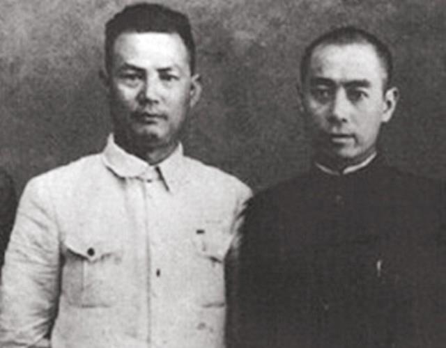 In 1966, Ye Jianying was giving a speech, and someone handed him a note ...