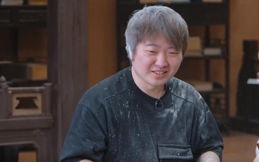 The routine played in "Meng Detective", "Extreme Challenge" is again ...