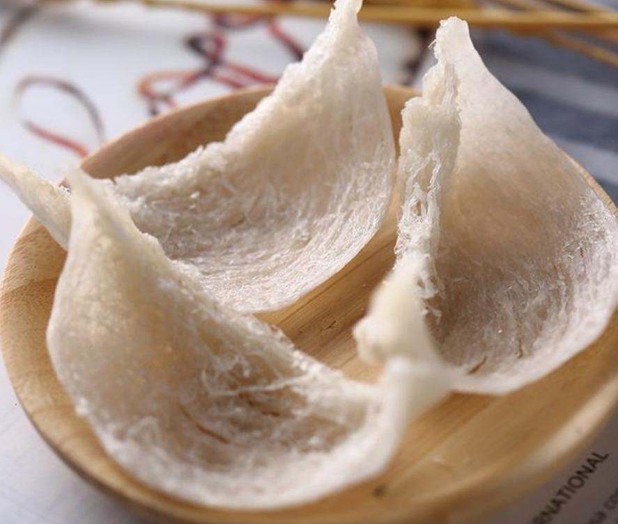 The "footless bird" Swift, who flies and sleeps during its life ...