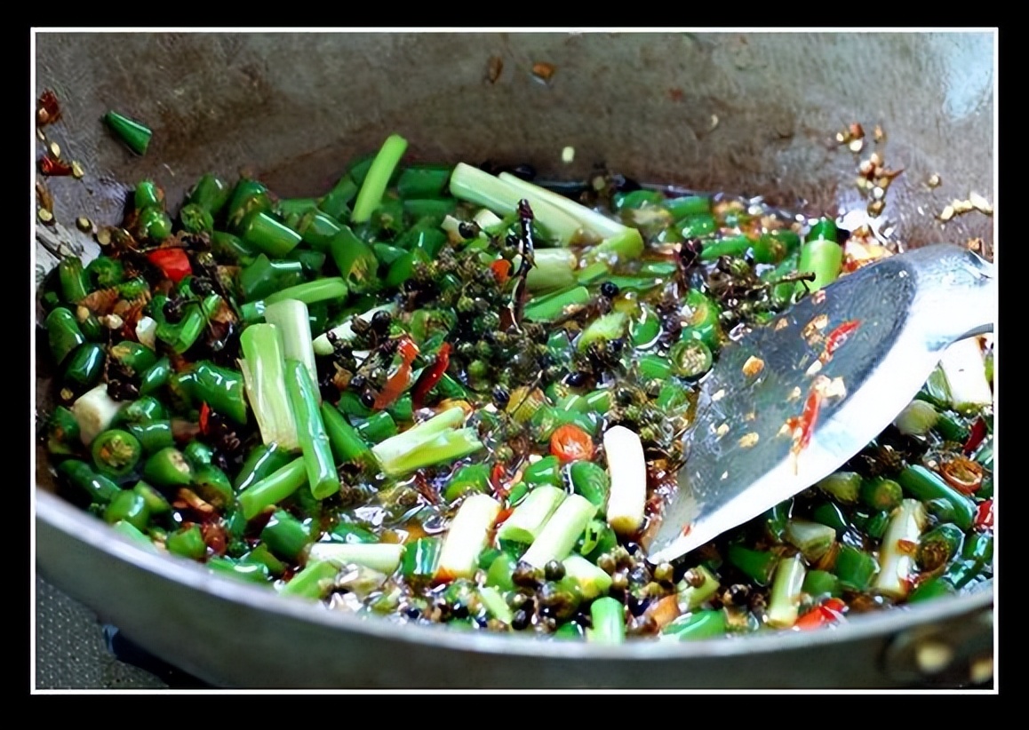 Simple bell pepper squid - iNEWS