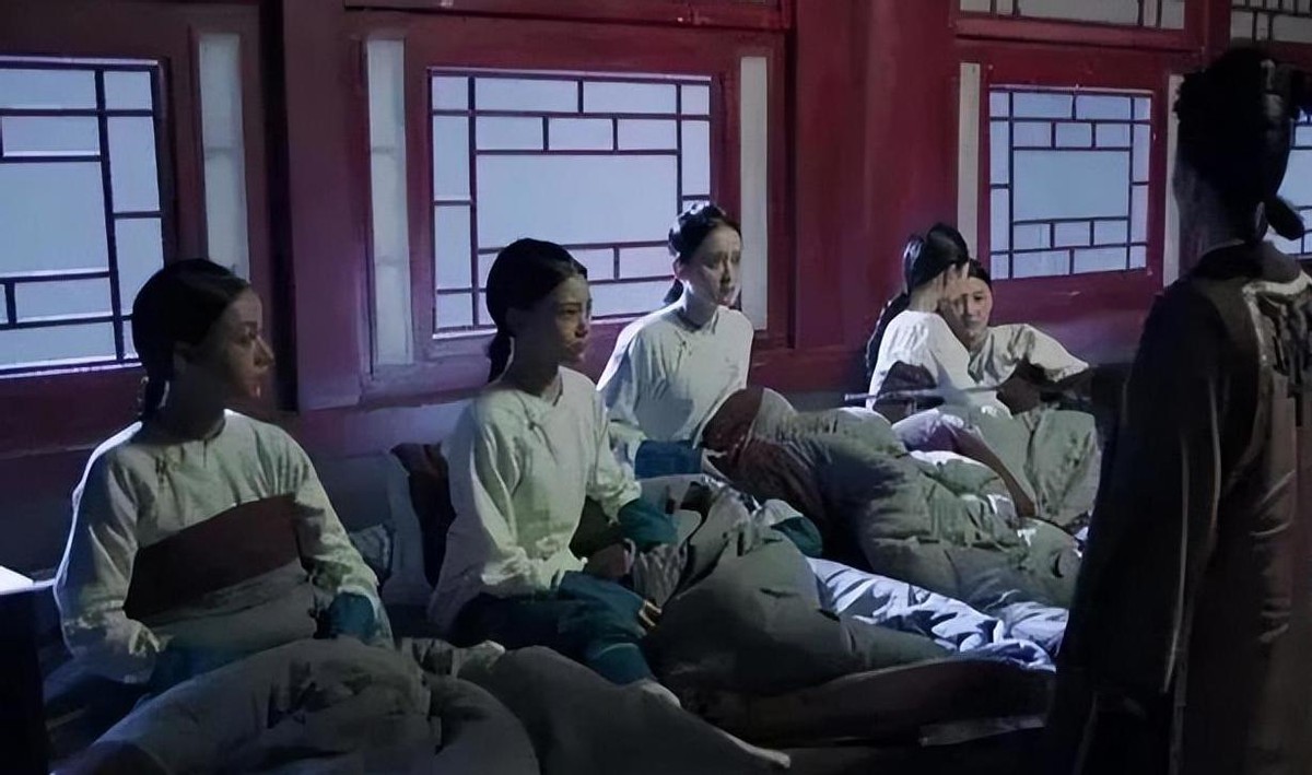 How did the ancient palace maids vent their desires when they were ...