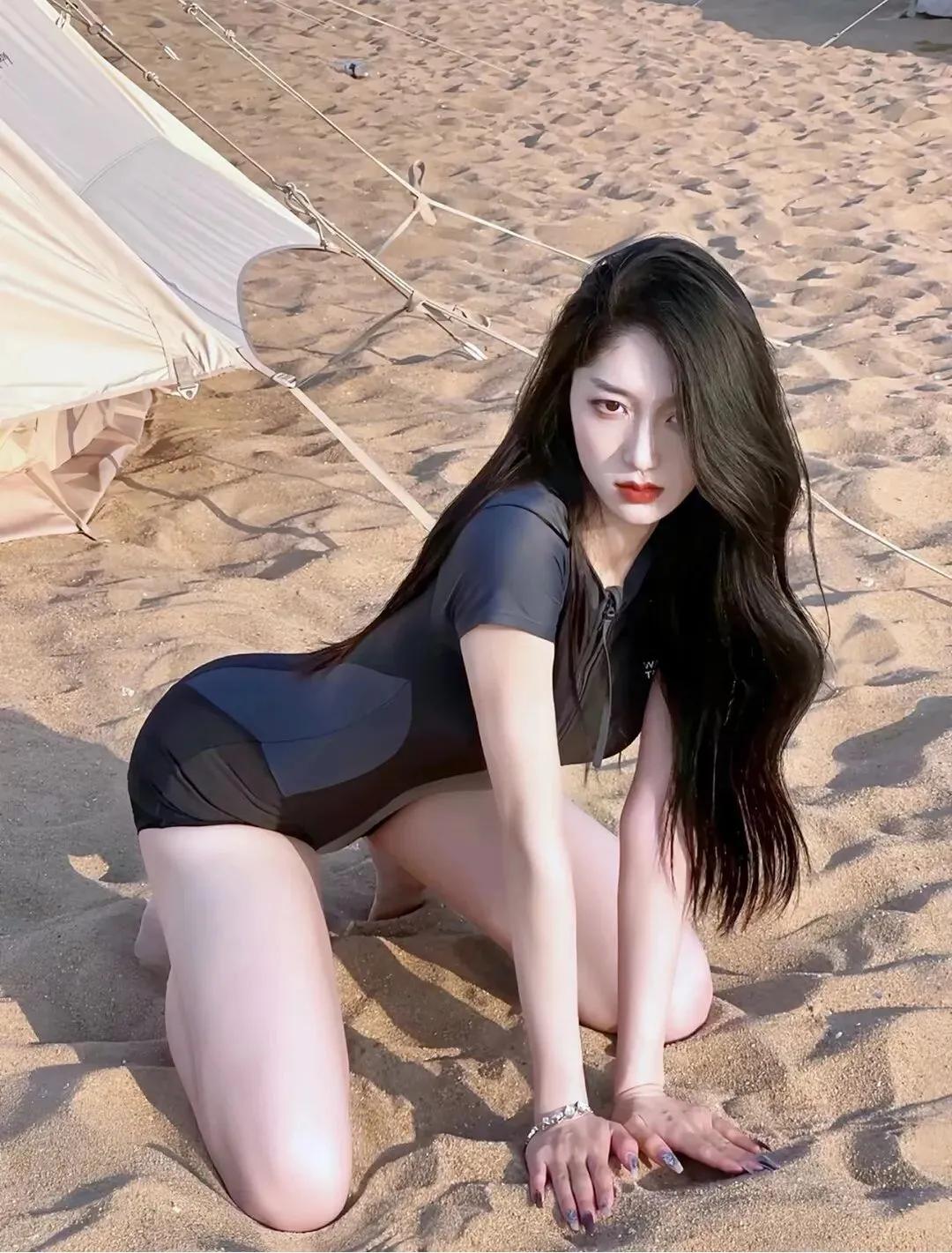 Feixian travels around, hugs the bright moon and dies. - iMedia