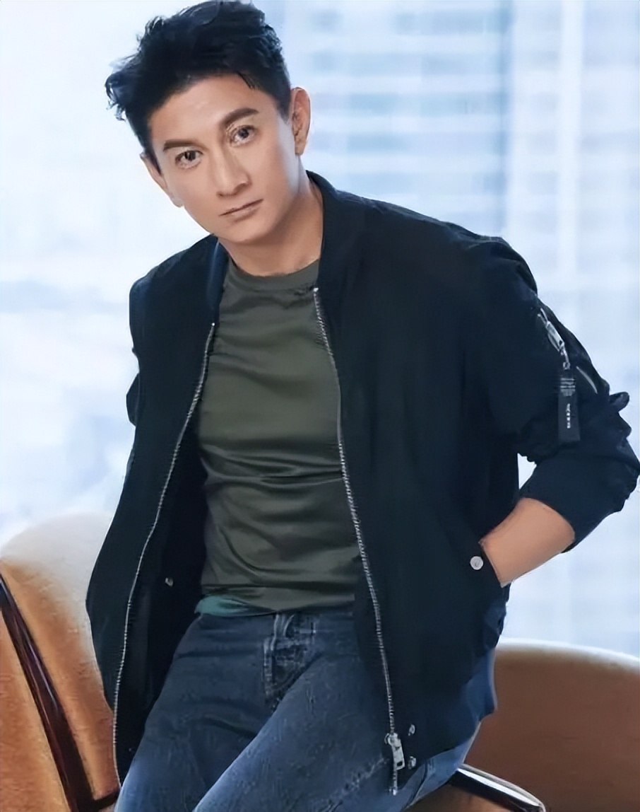 Nicky Wu politely refuses to hold hands with women to express that he has a wife - iMedia