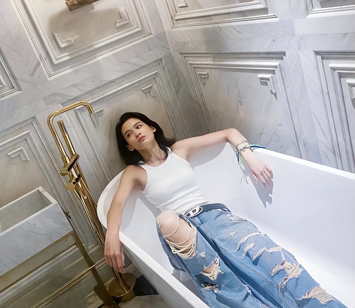 Qu Jingjing said that she was reluctant to bear Shen Yue, and everyone's eyes were red with ...