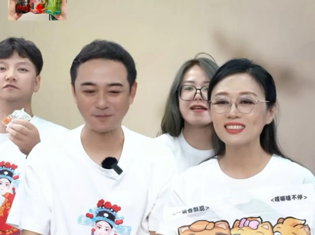 Wu Nong Ruan Yu's family, 15-year-old siblings love marriage, envy ...