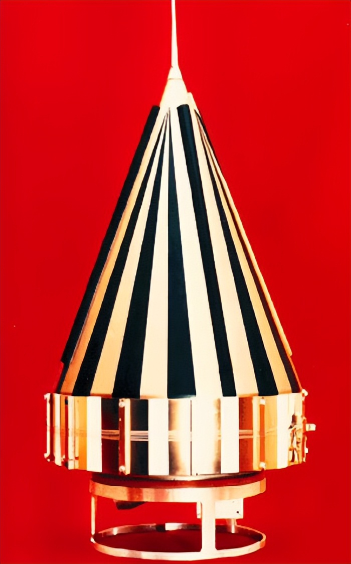 How the Development of Integrated Circuits Helped Land Man on the Moon ...