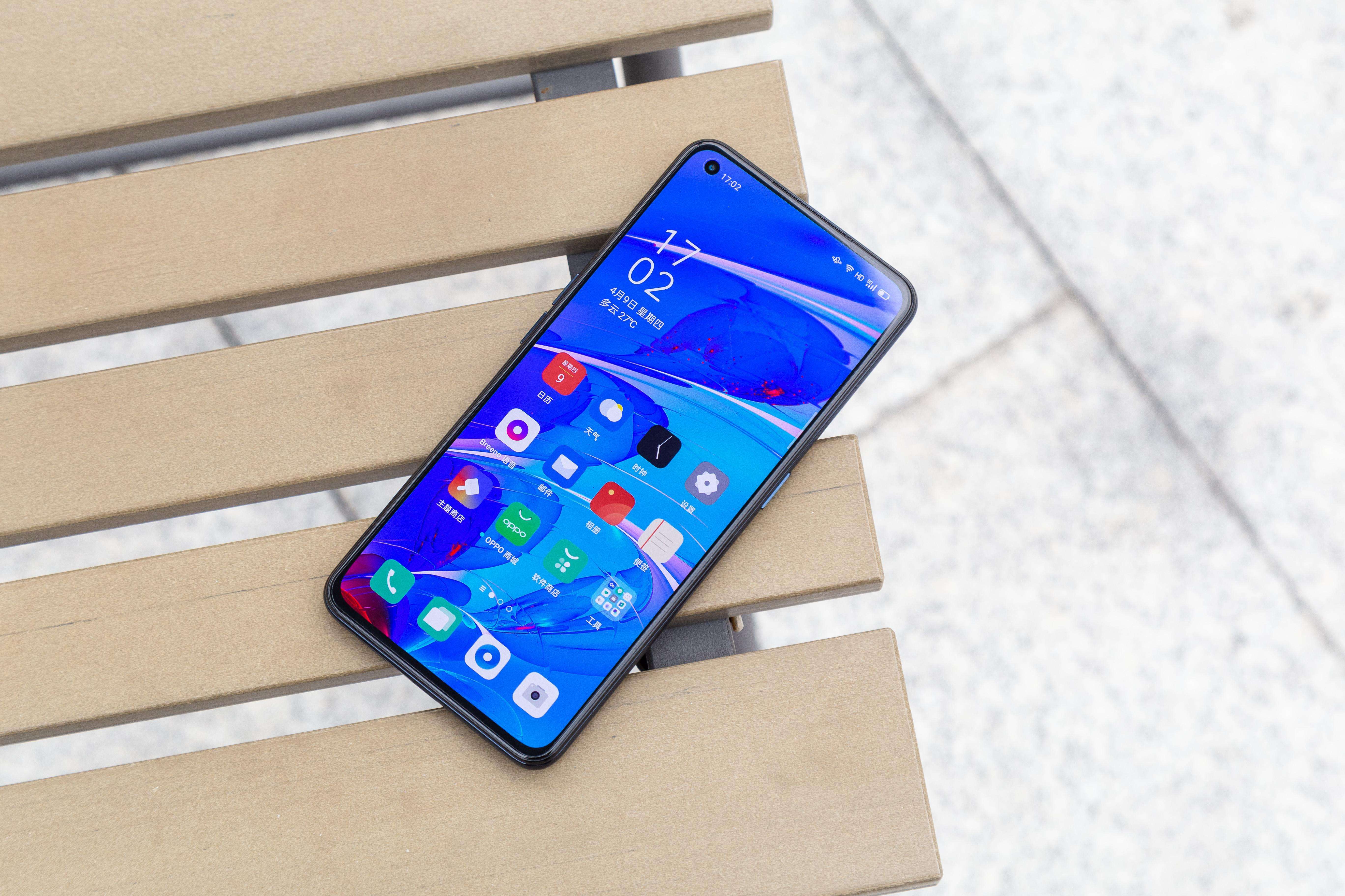 Why don't people nowadays change their mobile phones often?Just look at ...