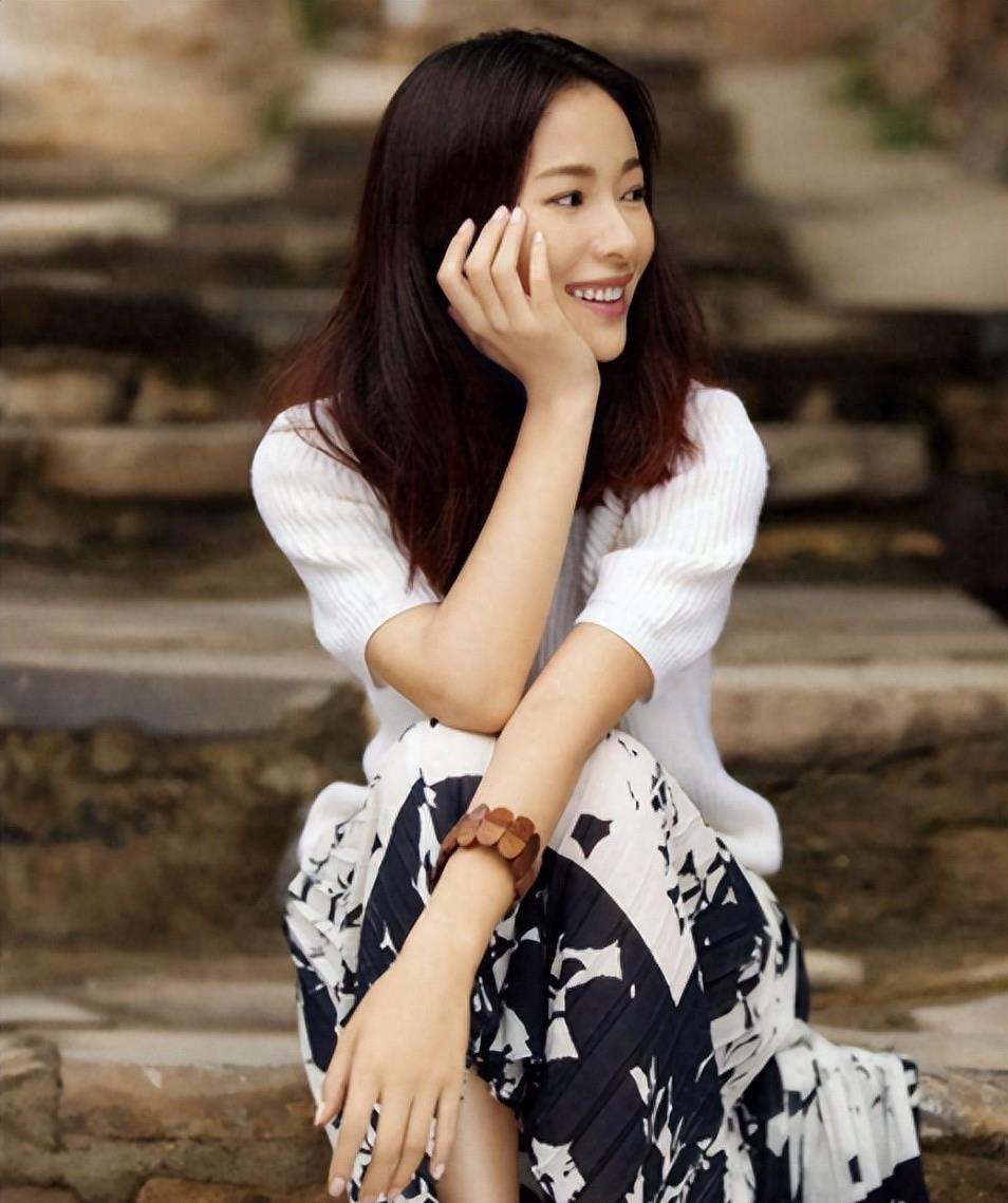 From a pure goddess to everyone shouting: How is Jiang Yiyan doing ...