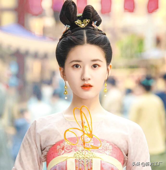 The 45-year-old Zeng Li in "Star Man is Splendid" is a mother to 23 ...