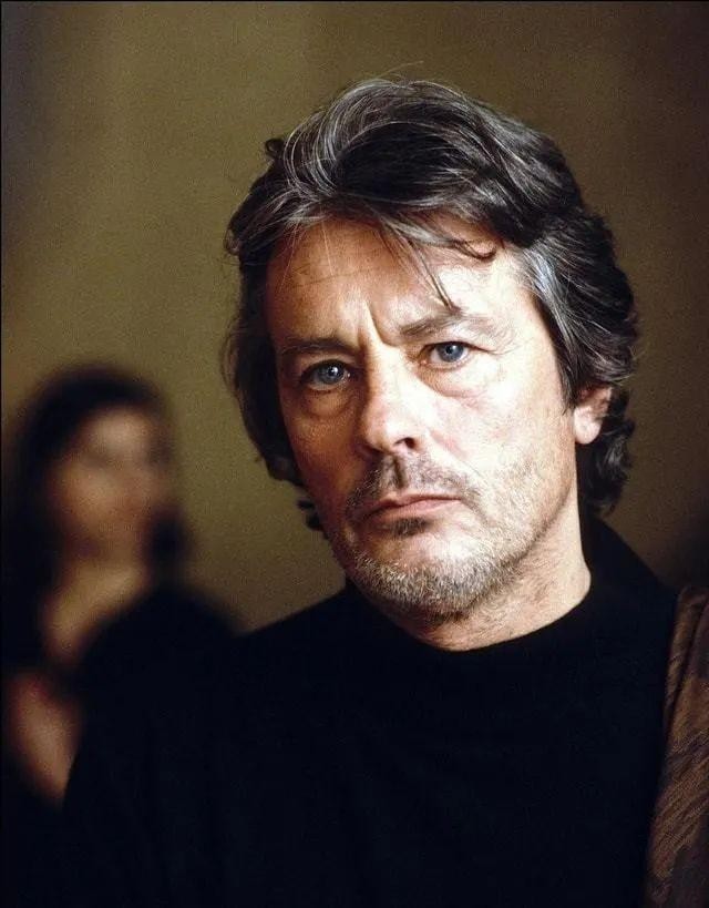In 1982, Romy died at the age of 43. Alain Delong kept watch for 3 days ...