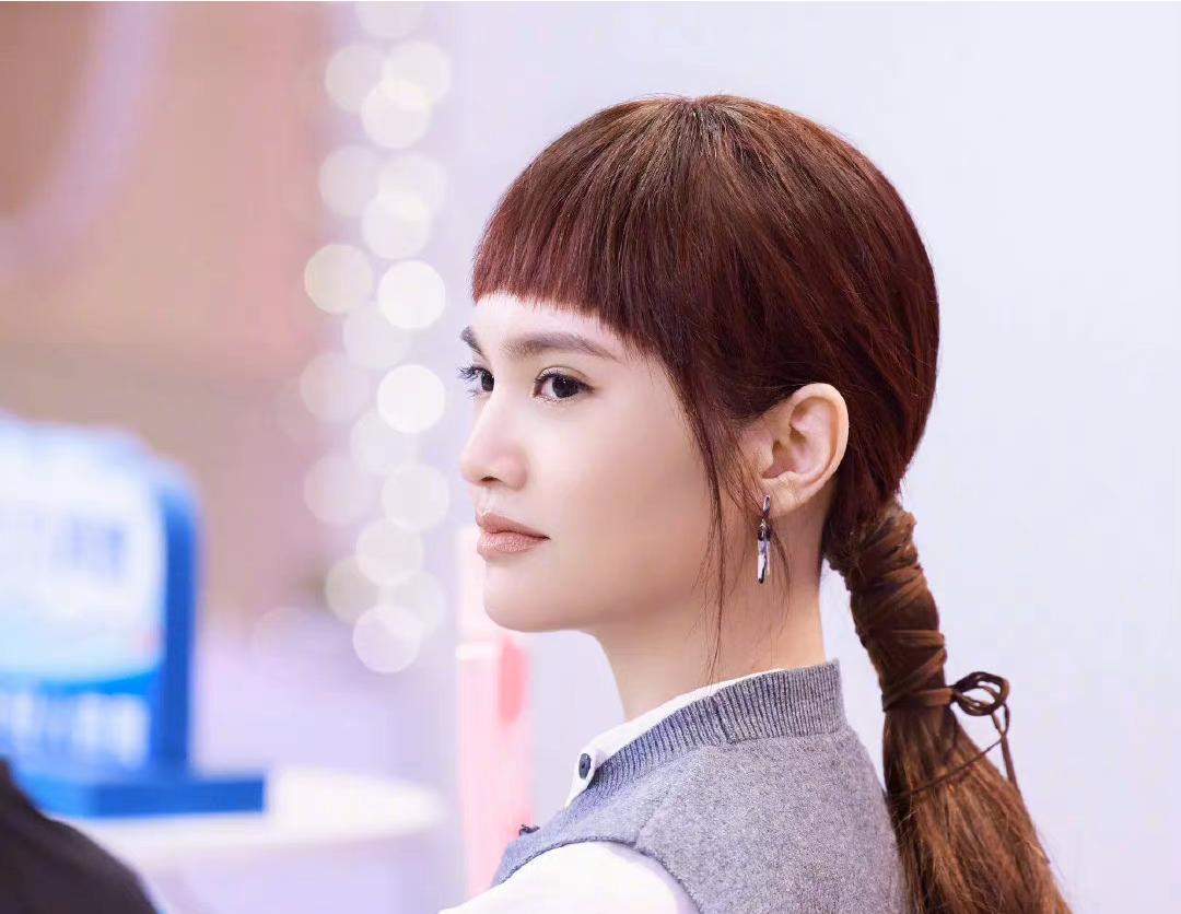 High profile show of love!Rainie Yang took a photo to celebrate Li ...