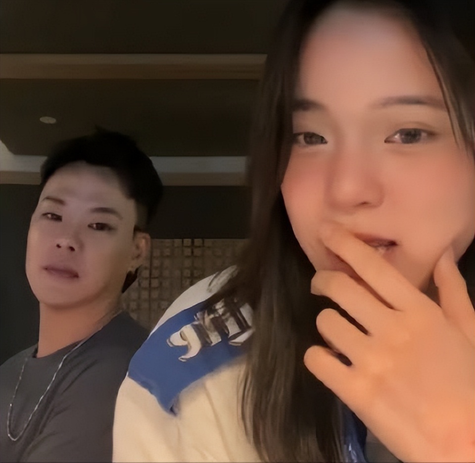 Being rolled eyes by Yang Ying and rejected by fans, Ouyang Nana finally paid the price for the ...