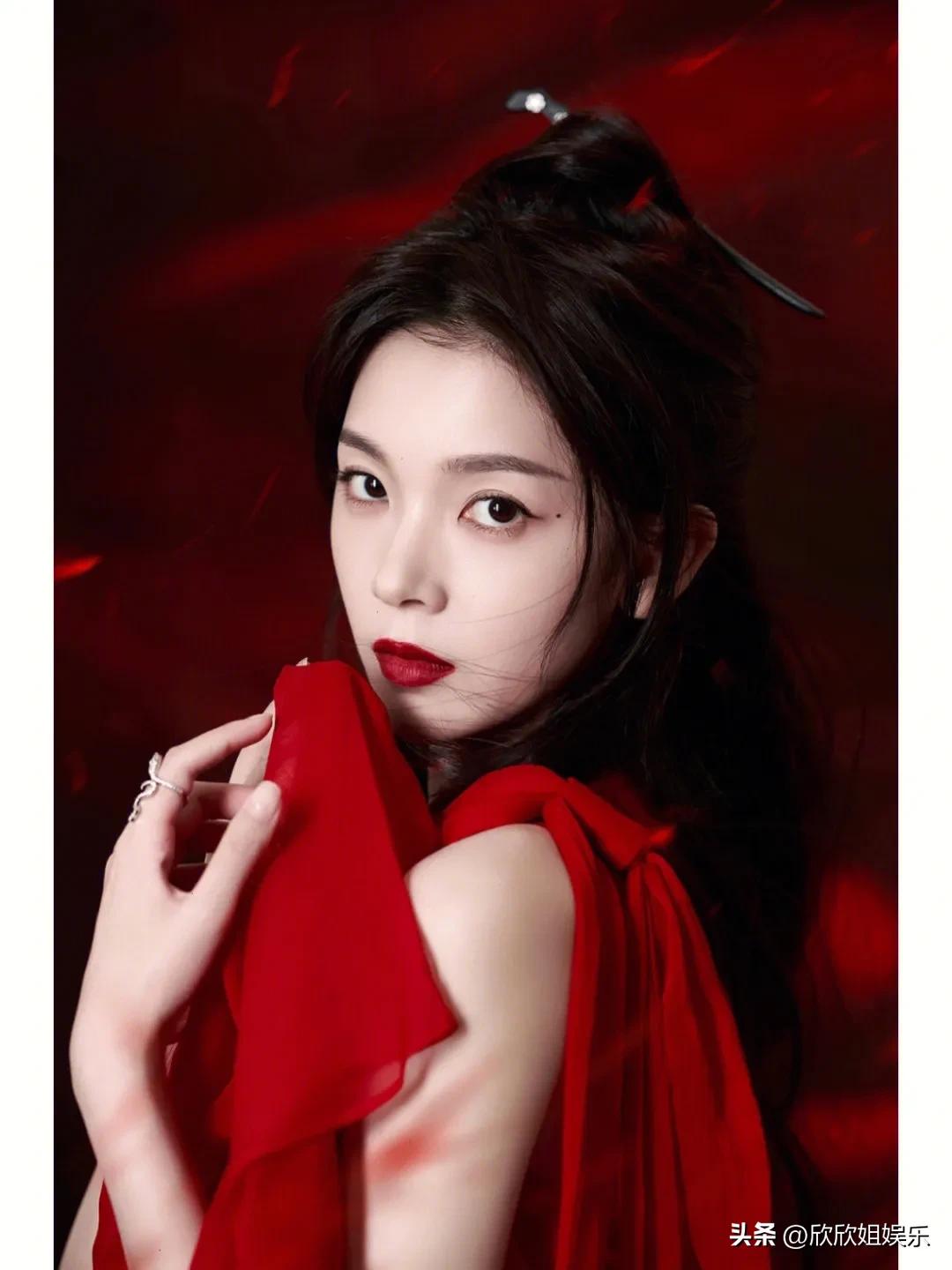 Female star Chen Yao - iNEWS