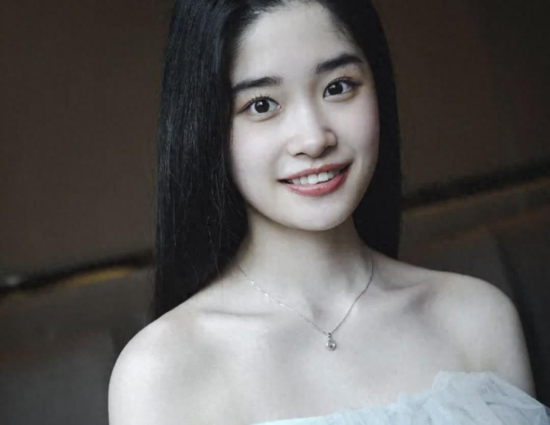 Yang Xiaowei's physical reaction in "Sturdy as a Rock" reveals a woman's true nature, and her ...