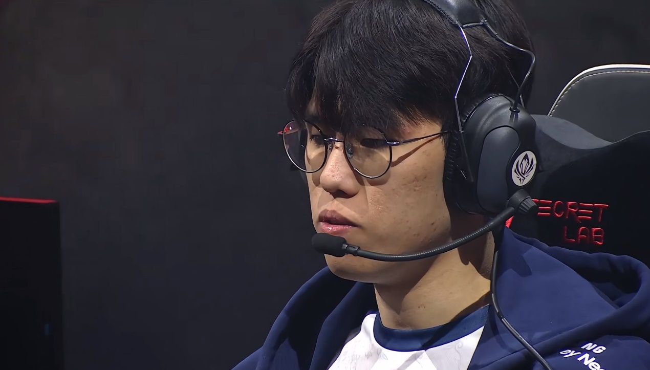 Faker was stared at by death, Oner revealed the details of BP, in the fourth game, the T1 hero ...