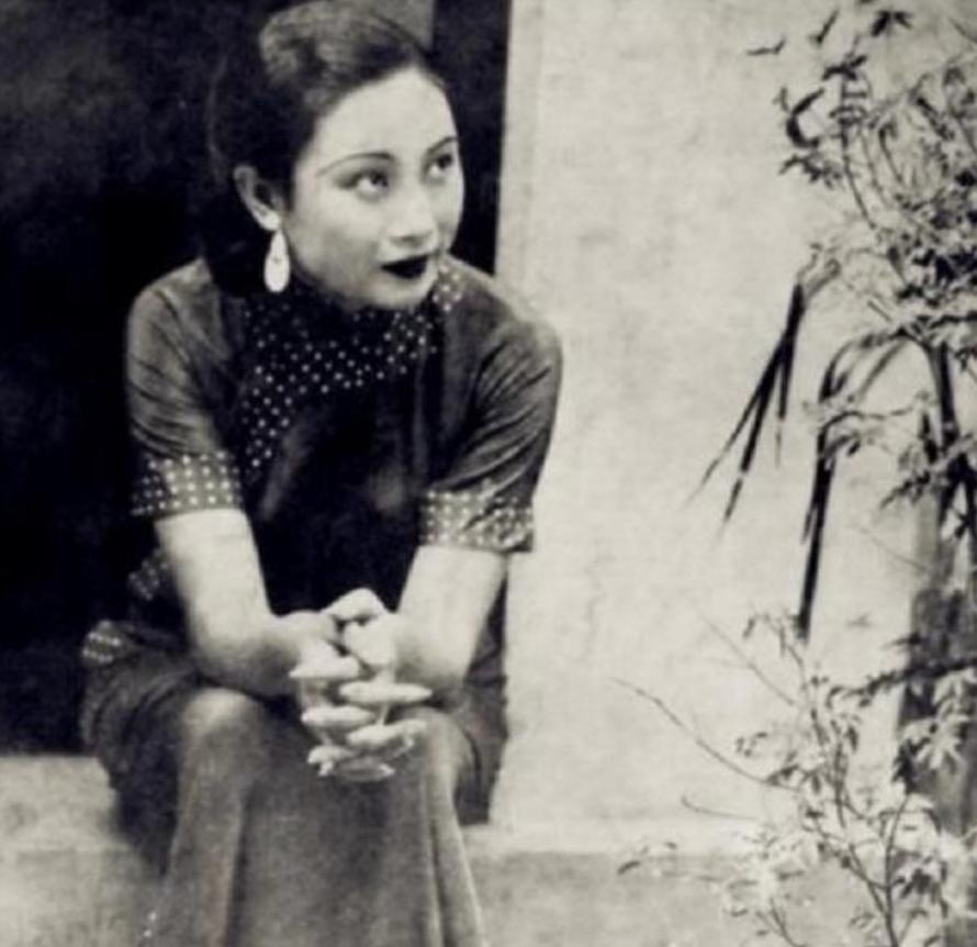 Mao Renfeng's wife, Xiang Yingxin: She was madly in love with Dai Li, but he gave it to Mao ...