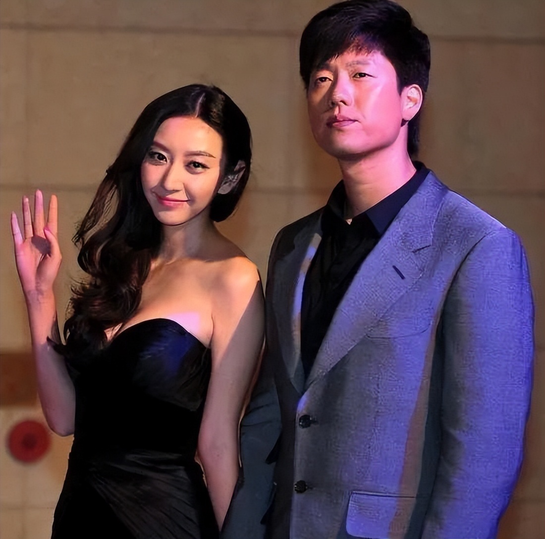 "Sexy Goddess" Tang Yifei's 10-year entanglement with Ling Xiaosu and Yao Chen: Really bloody ...