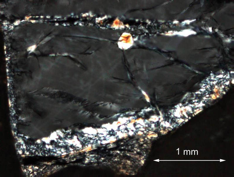 Coesite under petrographic microscope - iNEWS