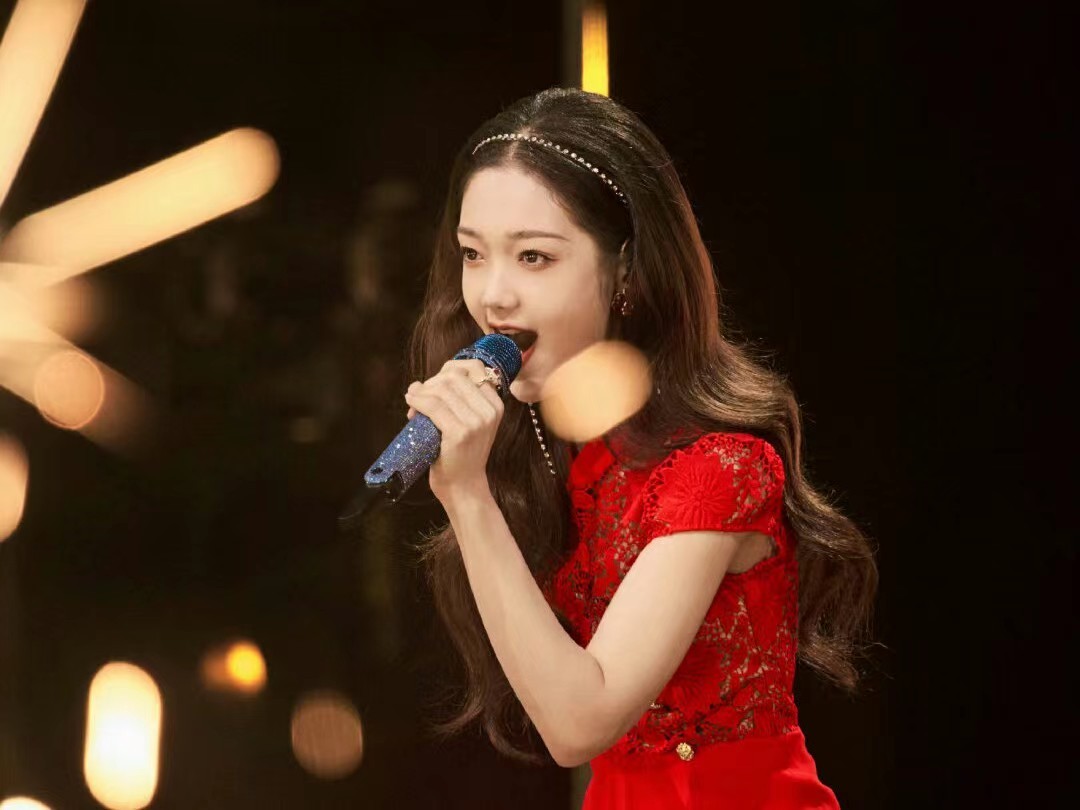 Why is Xilinna Yigao called Gao Tianyue?The most beautiful central axis and the CCTV Network ...