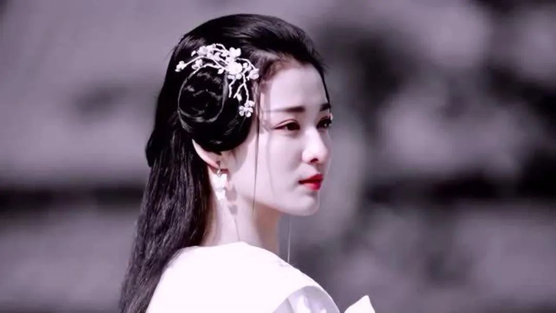 Entertainment Comments: Zhao Liying, Wang Churan, Li Yitong, Wang Anyu ...