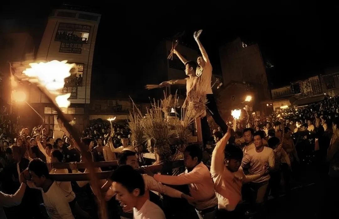 Under the "nine purple fires", the United States is destined to "become ...