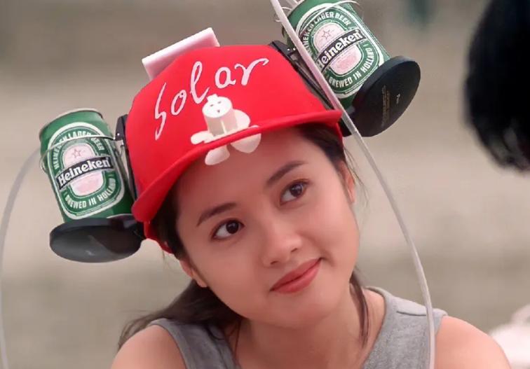 Li Lizhen: She debuted with "Innocent" at the age of 15 and became the ...