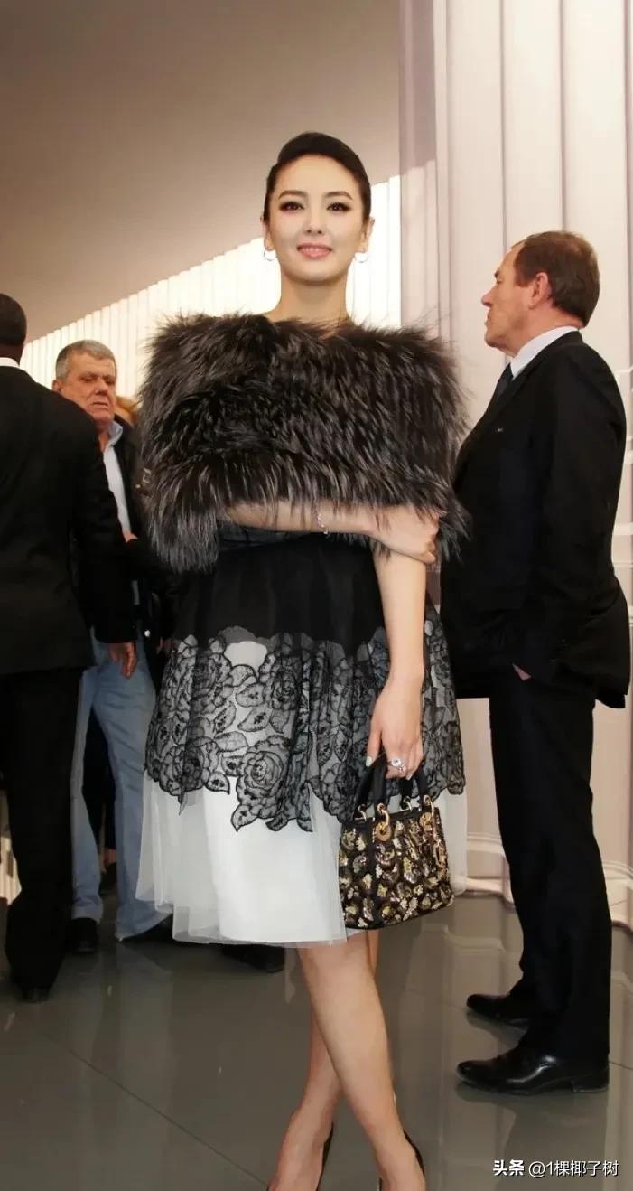 Zhang Yuqi is suitable for the domineering lady style, she has a ...