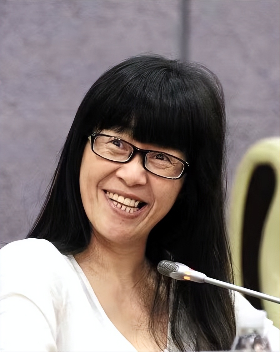Cerebral palsy poet Yu Xiuhua revealed that she will have plastic ...