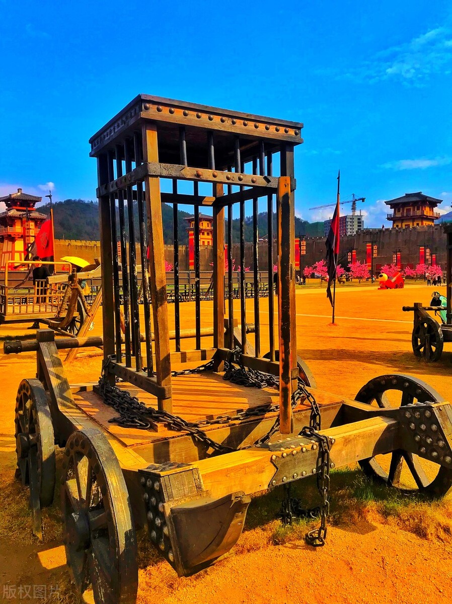 Qin Shihuang was the son of King Qin Zhuangxiang. King Zhuang Xiang was ...