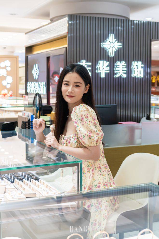 Shanghai No. 1 Department Store opens the mid-year celebration mode ...