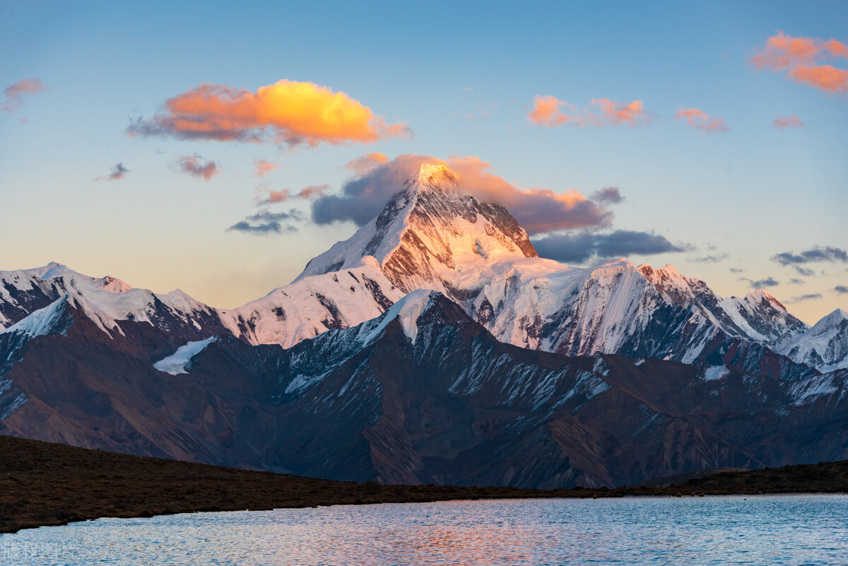 "King of Shu Mountain" Gongga Holy Mountain - iNEWS