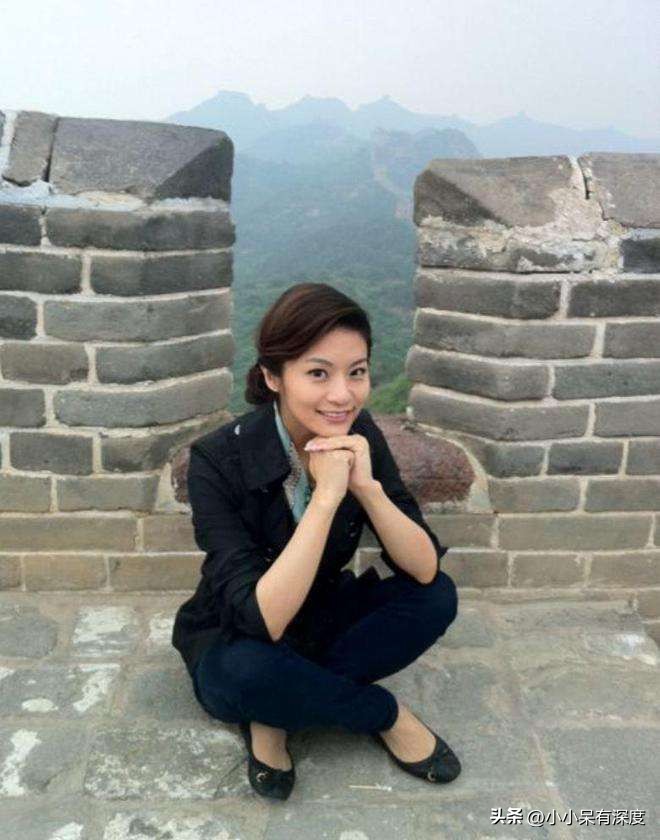 CCTV beauty Meng Shengnan, she is tall and has delicate facial features ...