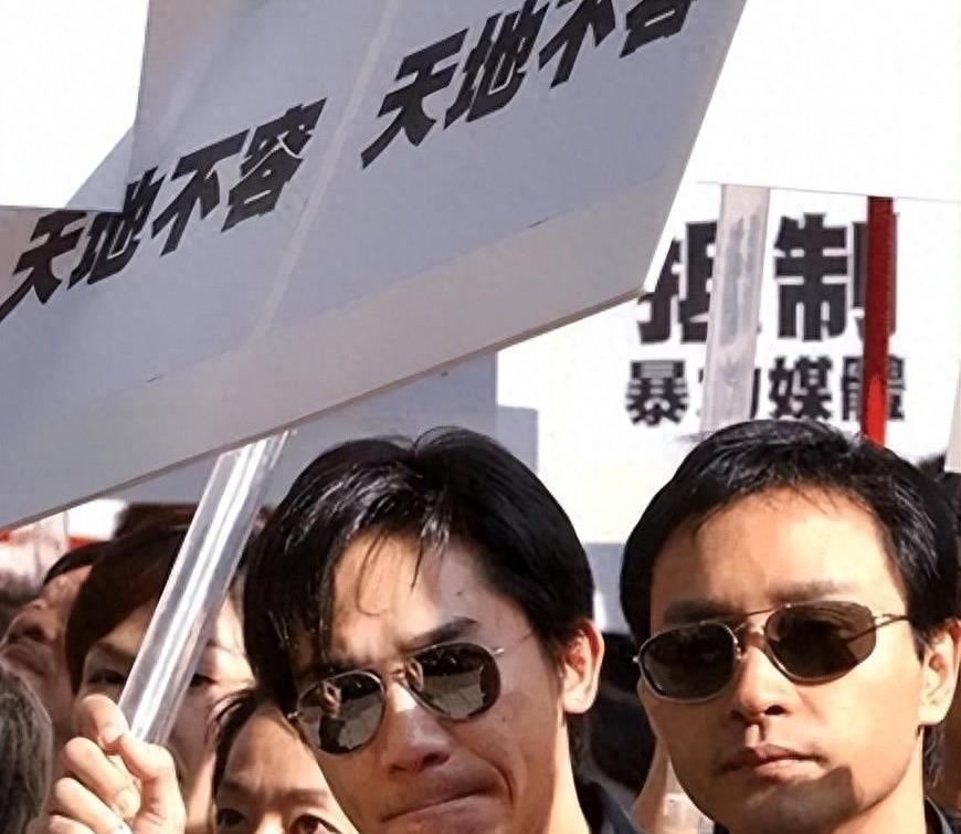 Carina Lau's "indecent photos" were exposed, causing a riot in Hong Kong's entertainment ...