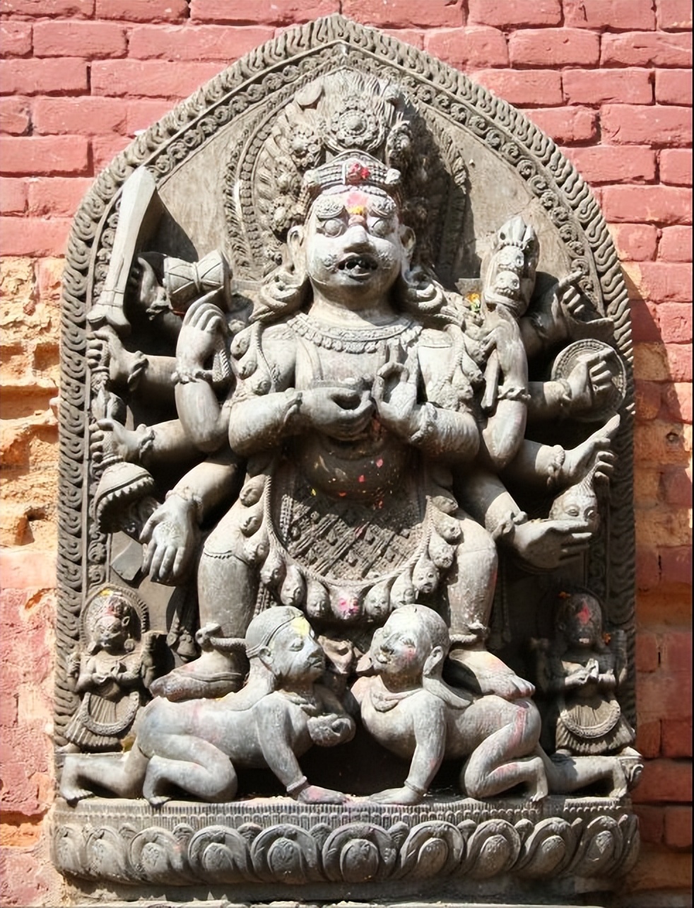 A brief analysis of the medieval northern style Hindu temple ...