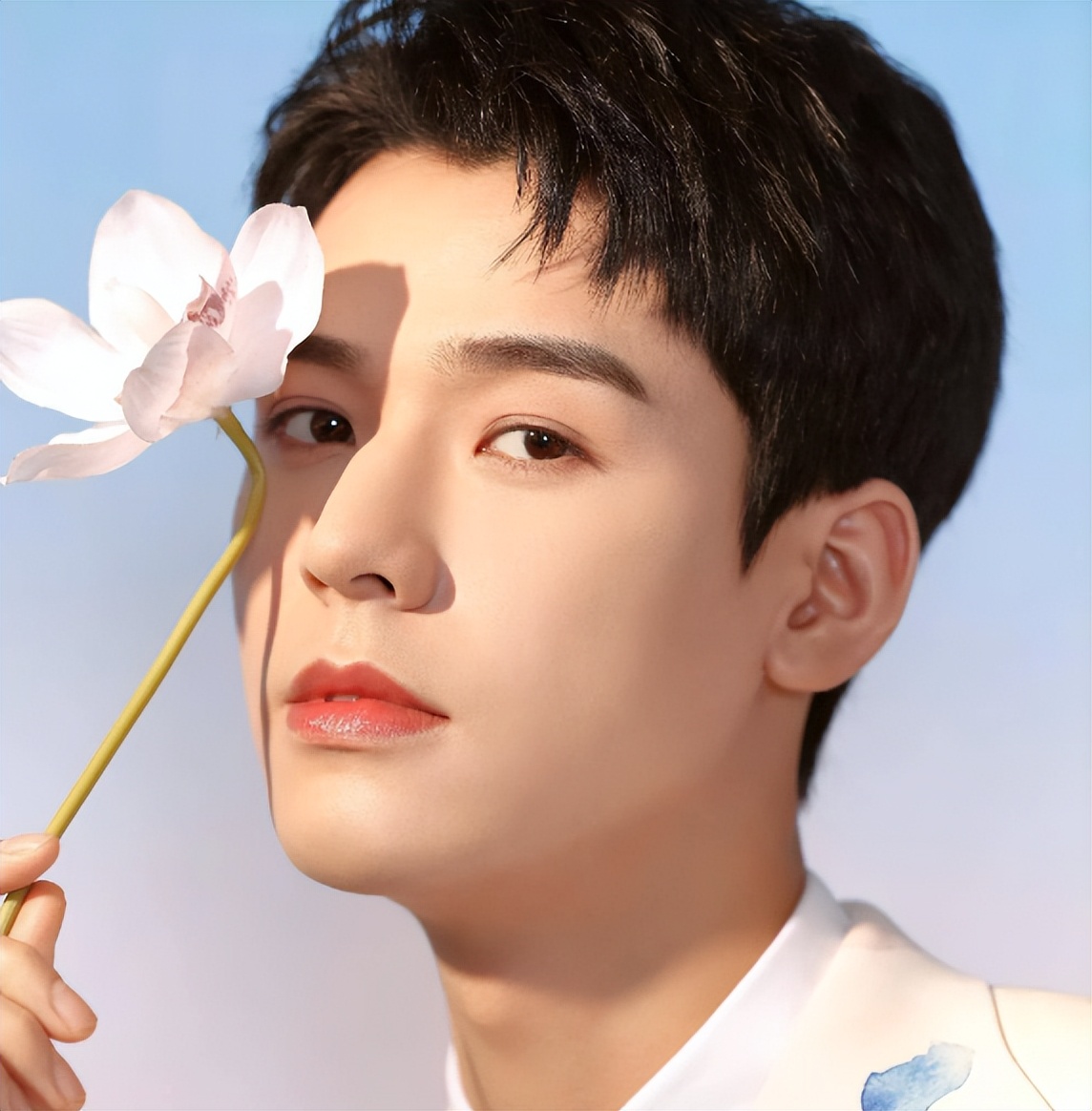 Born in Danmei dramas and became famous in Dangai dramas, Gong Jun is ...