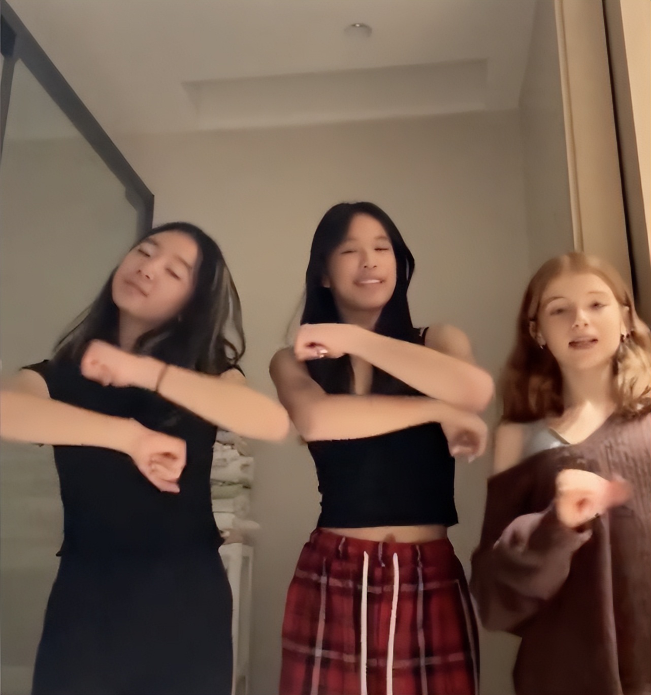 "The second generation of the ugliest star" Lin Jialing, 13 years old ...