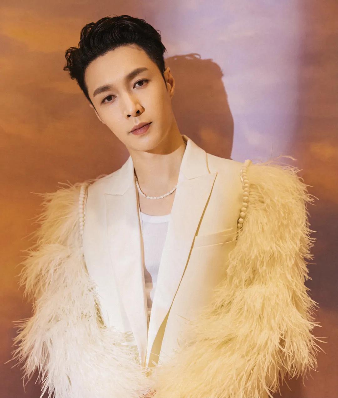 Little Bagua, Yang Yang, Zhao Jinmai, Zhou Xun, Wang Yuan, Zhang Yixing ...
