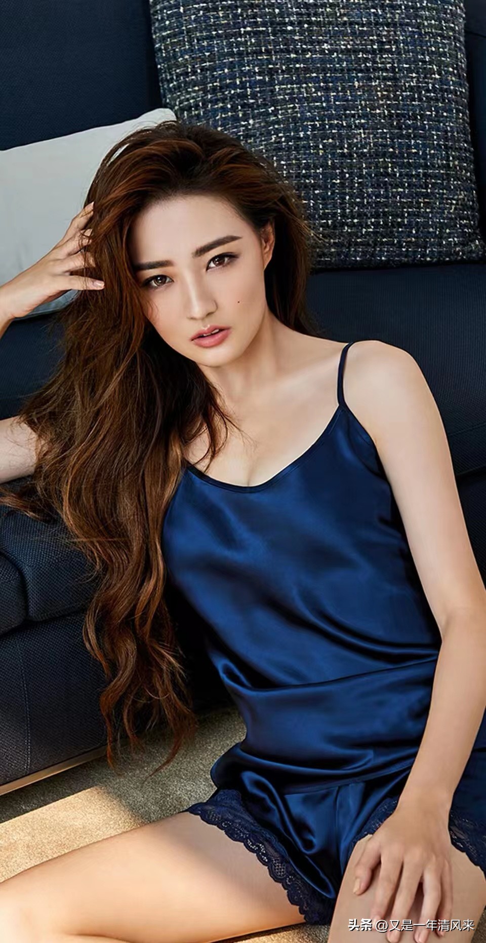 I don't know how my sister is when I was young--Xu Lu (2) - iMedia