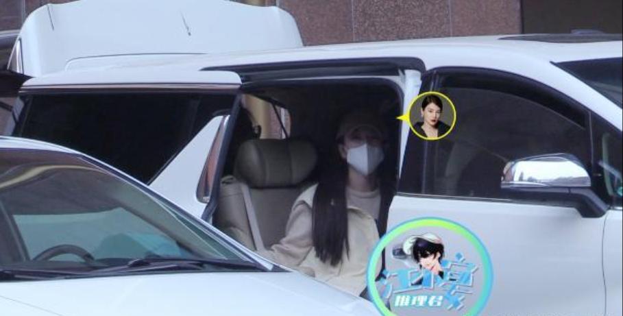 35-year-old Zhang Yuqi brought her little boyfriend to pick up the ...