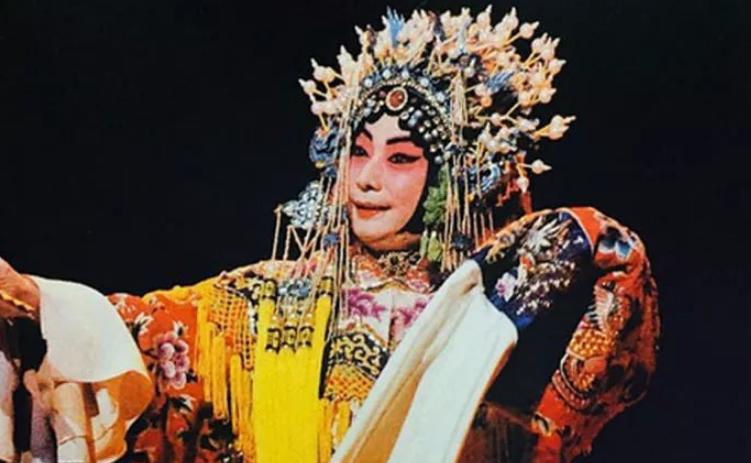 Chinese superstar Zun Long: "I have no home, no parents, no childhood ...