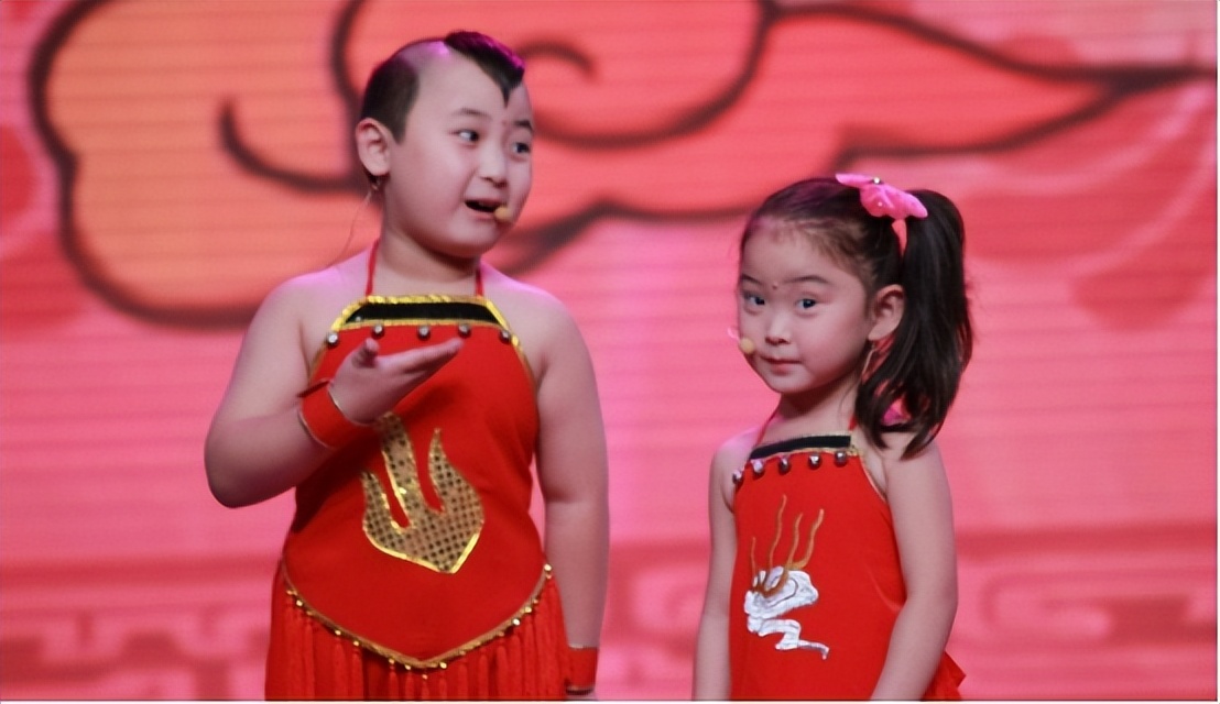 The smashing Deng Minghe: he became famous at the age of 6, died of ...