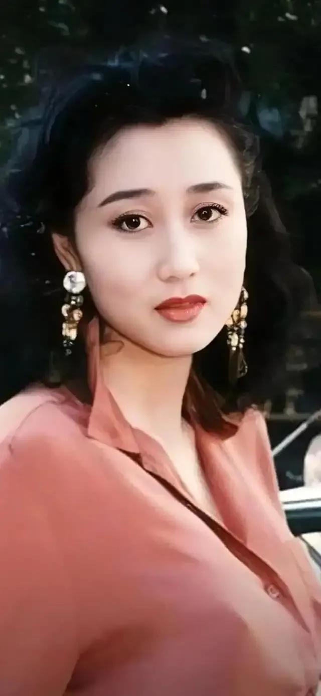 Peerless beauty Li Zhi - iNEWS