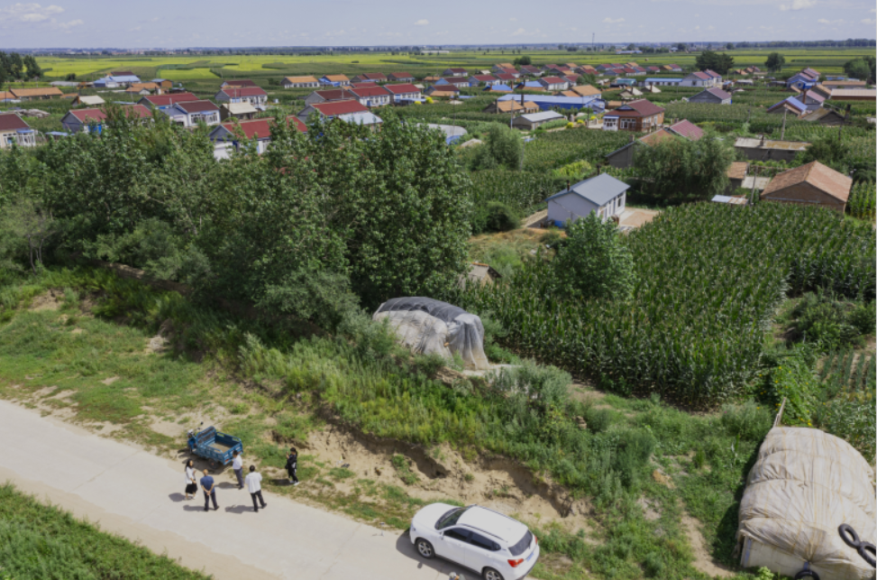 Bai Zhenbo "Into the Waist Village of Xiushui Town" - iNEWS