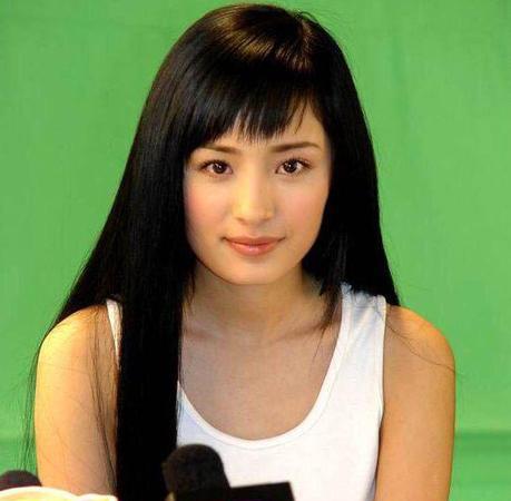 2022 New Year Red Carpet: Zhang Yuqi changed her face and couldn't ...
