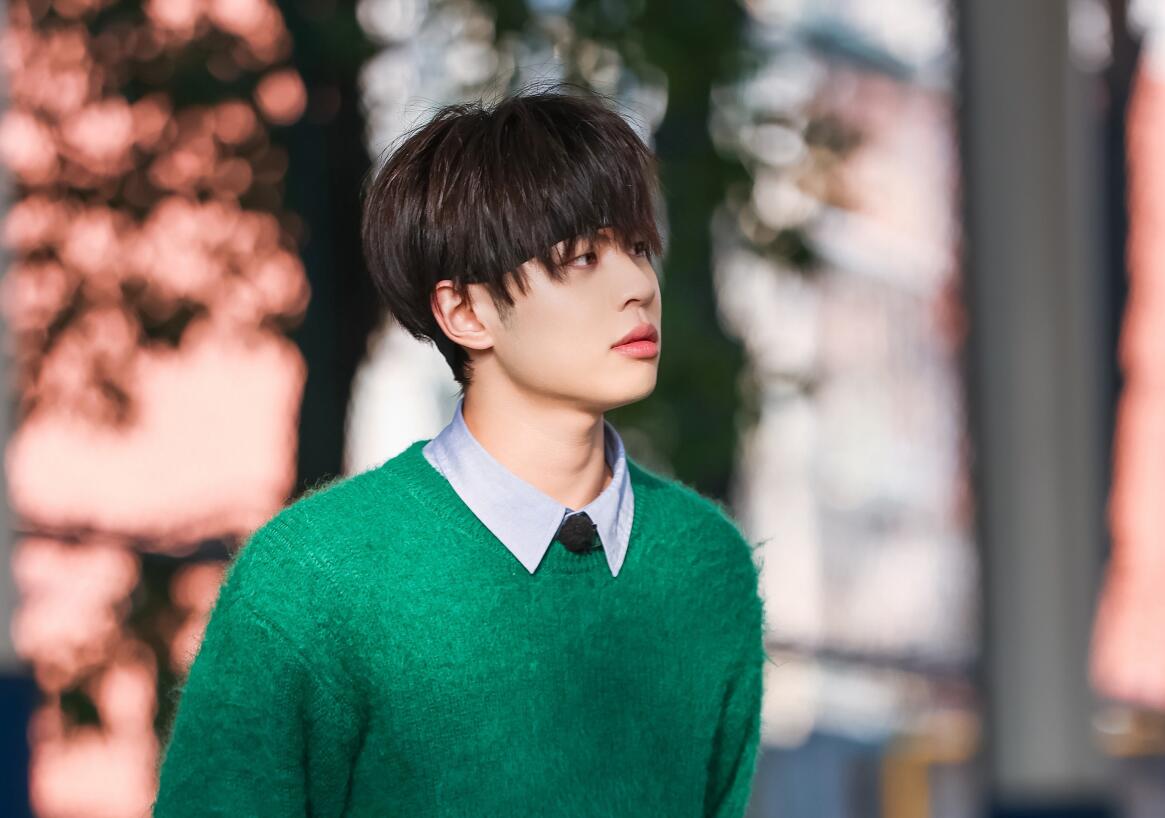 Wang Chenyi's professionalism and Wang Zulan's talent make this variety show a godsend - iNEWS